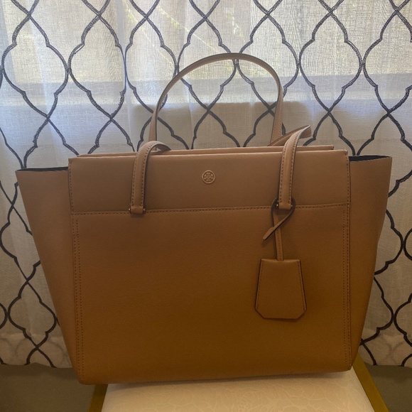 Tory Burch | Bags | Authentic Tori Burch Tote | Poshmark